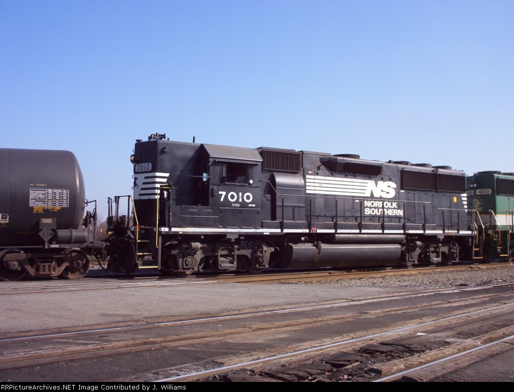 NS 7010